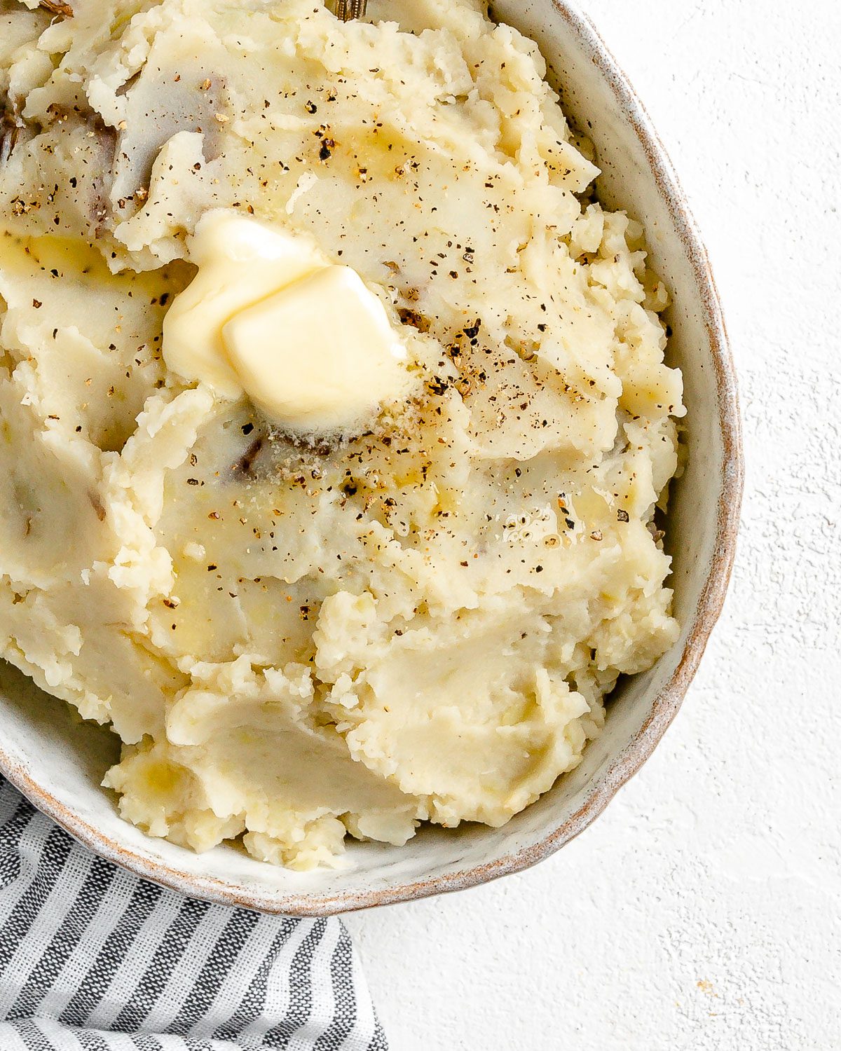 Instant Pot Garlic Mashed Potatoes [+ Mix-Ins] - Food Sharing Vegan