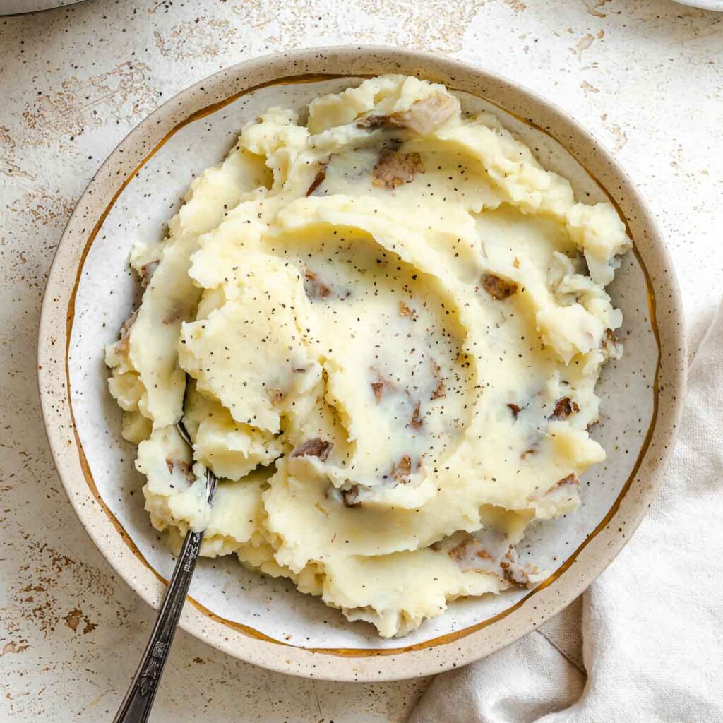 Instant Pot Garlic Mashed Potatoes [+ Mix-Ins] - Food Sharing Vegan