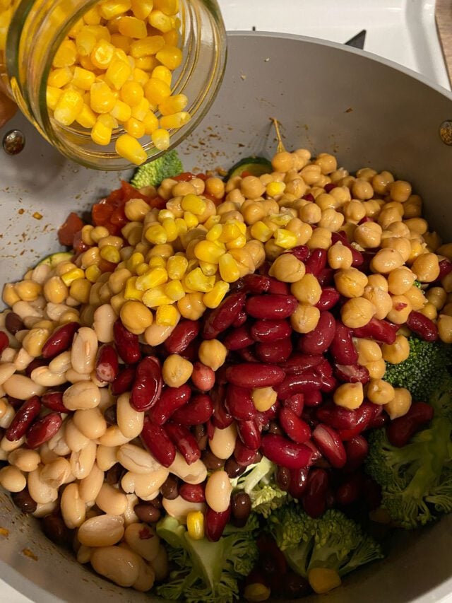 Mixed Bean and Vegetable Stew [Vegan Stew] - Food Sharing Vegan