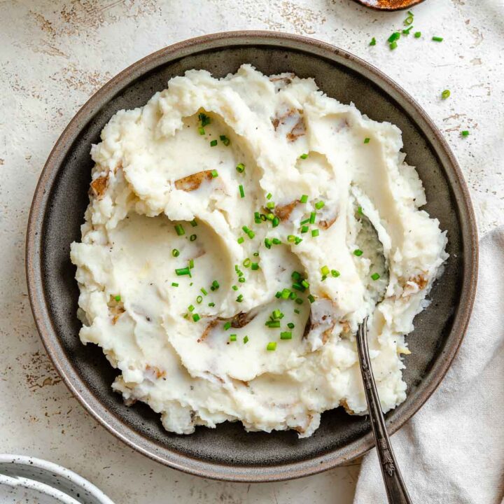Instant Pot Garlic Mashed Potatoes [+ Mix-Ins] - Food Sharing Vegan