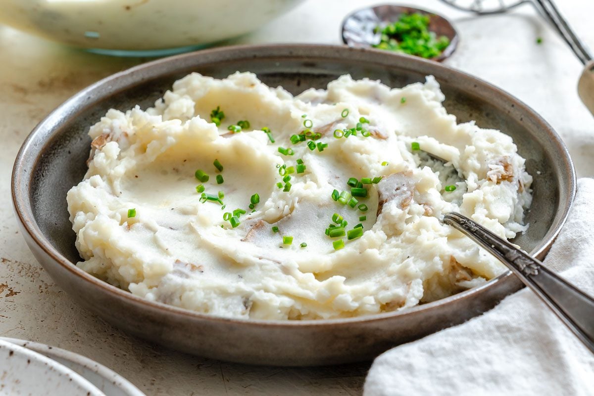 Make the BEST Garlic Mashed Potatoes [+ Mix-Ins] - Food Sharing Vegan
